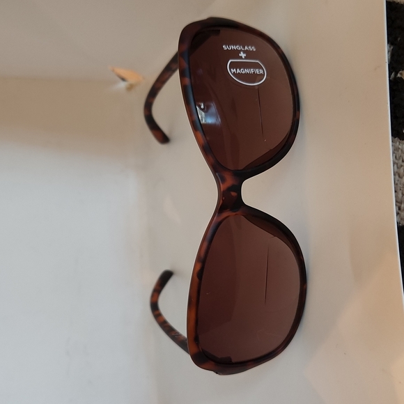 Foster Grant | Accessories | Foster Grant Sunreader Sunglasses Matte ...